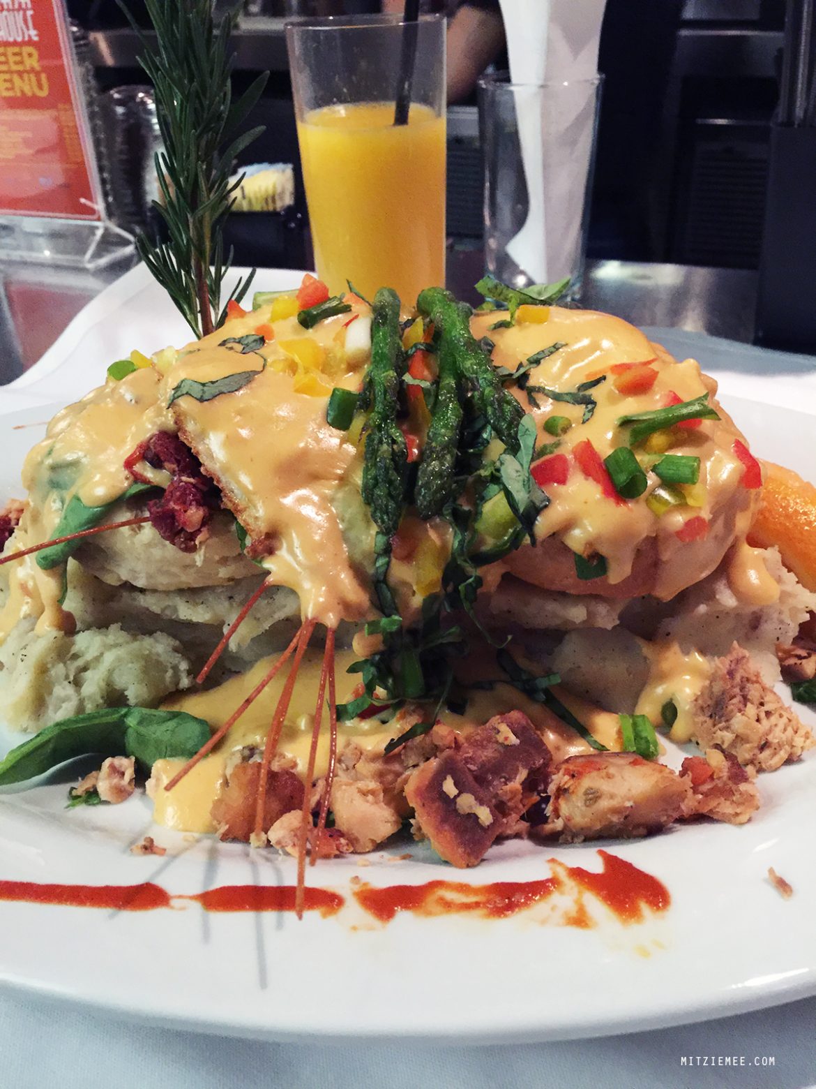 Breakfast at Hash House A Go Go - Farm Benedict - Las Vegas Blog