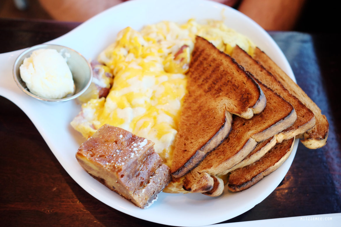 Jet Runway Café - Breakfast for plane spotters - Fort Lauderdale Blog