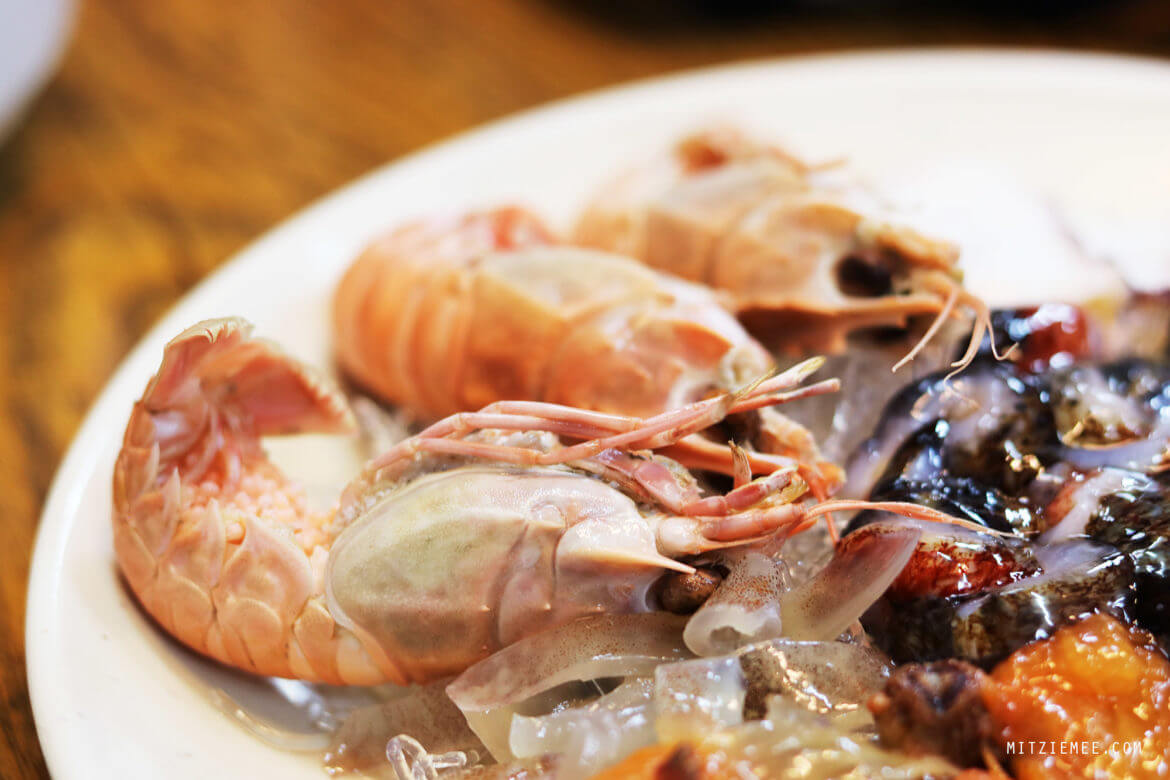 The night we ate a grilled fish head - Hyeopjae - Jeju Island