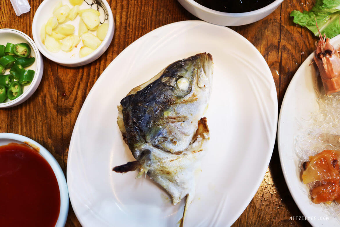 The night we ate a grilled fish head - Hyeopjae - Jeju Island