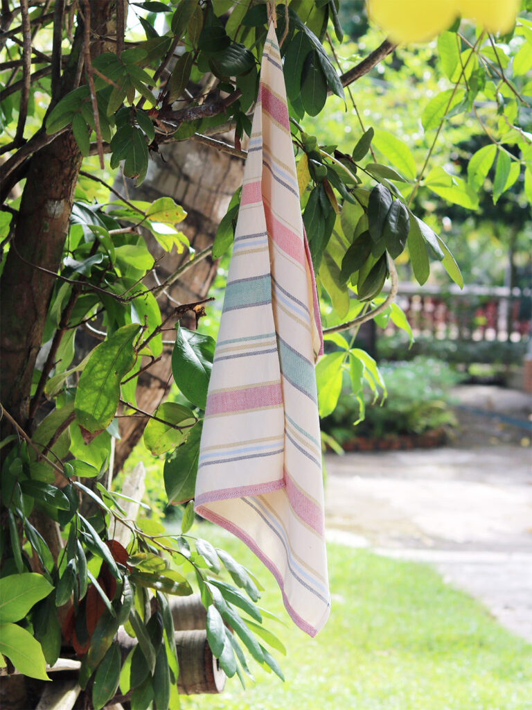 Different ways to use a tea towel - An underated kitchen essential