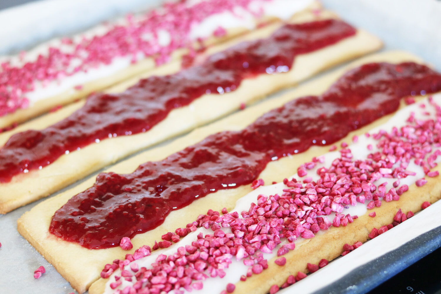 Recipe: Danish Hindbærsnitter (raspberry slices) - Mitzie Mee