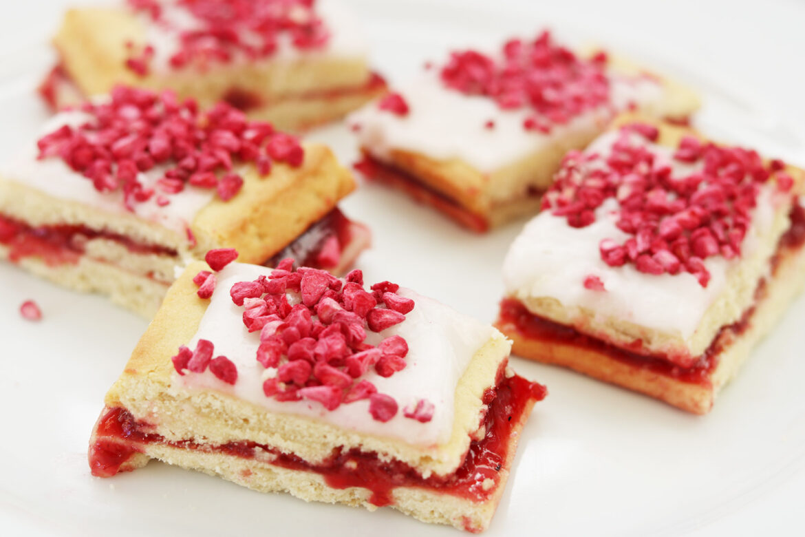 Recipe: Danish Hindbærsnitter (raspberry slices) - Mitzie Mee